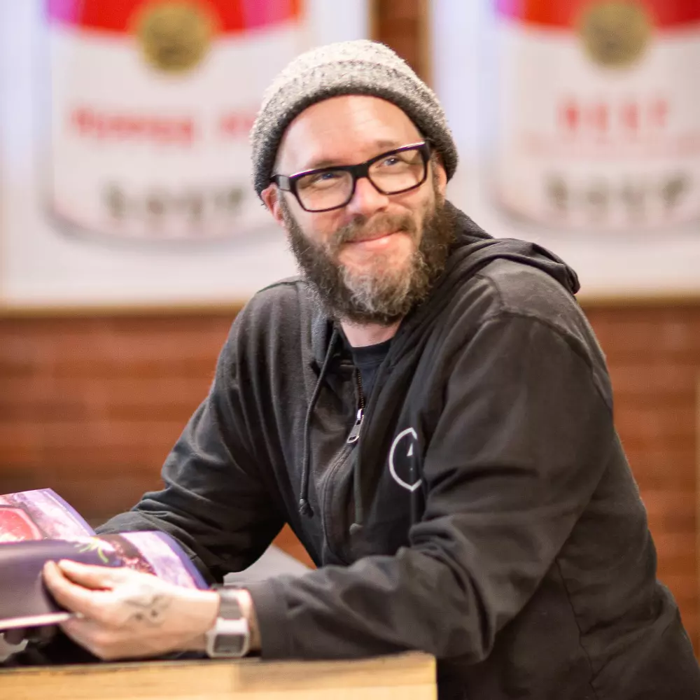 Culture | Bob prend soin de son monde